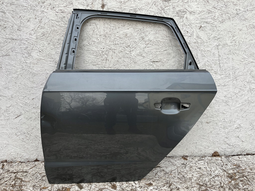 DRZWI TYLNE LEWE AUDI A3 8V4 - 12870807845 - oficjalne archiwum Allegro
