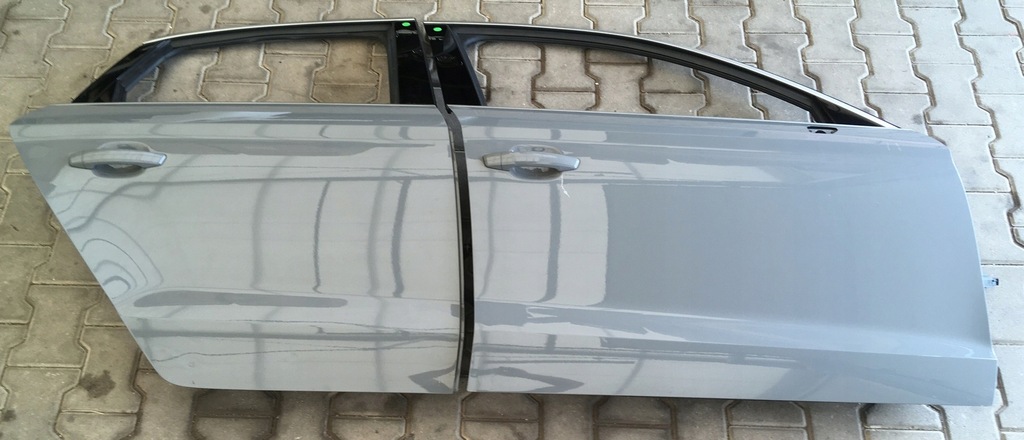 Audi A3 8V sedan limo drzwi prawe przód tył LY7C - 13219668554 - oficjalne archiwum Allegro