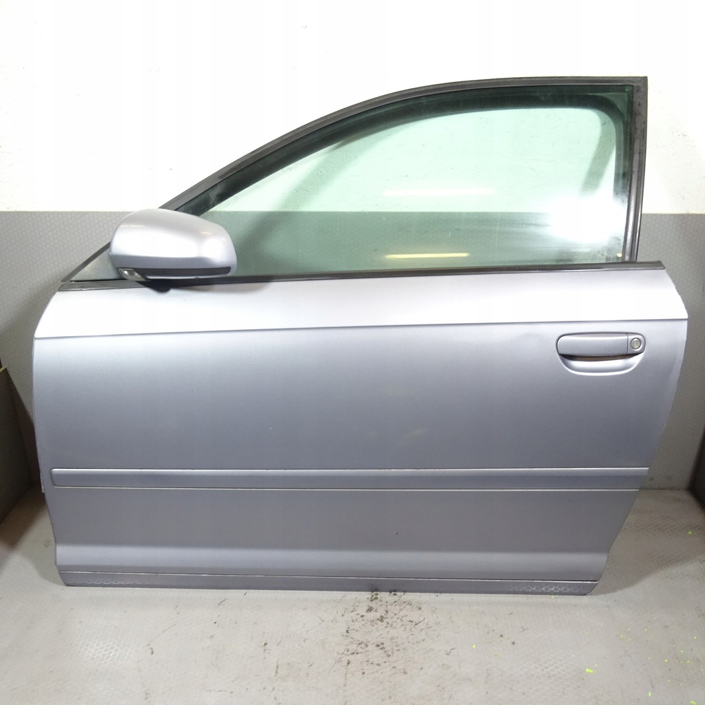 AUDI A3 8P 3D DRZWI PRZÓD LEWE LY7H - 13114830560 - oficjalne archiwum Allegro