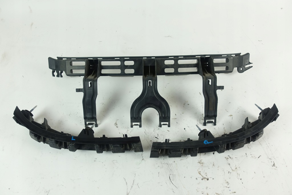 Mercedes CLS W218 ślizg zderzaka tył A2188850665 - 9957333570 ...