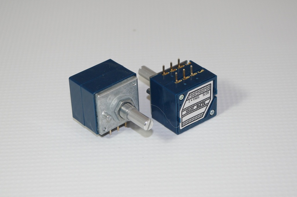 Potencjometr ALPS RK27 STEREO LOG 50KAx2 BLUE - 7209210070 - oficjalne ...