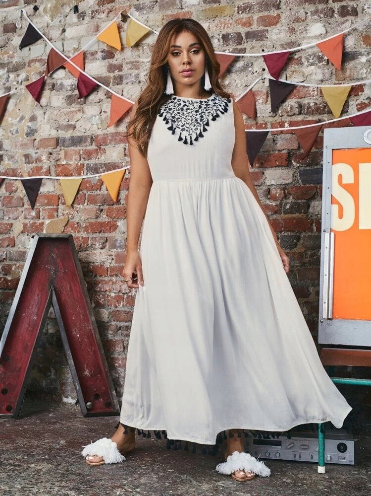 SHEIN BIAŁA SUKIENKA BEZ RĘKAWÓW HAFTY (1XL) - 13215223258 - oficjalne archiwum Allegro