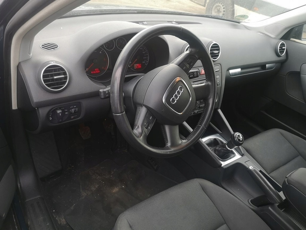 AUDI A3 8P LIFT KONSOLA DESKA KOKPIT ORYGINAŁ airb - 12500355660 - oficjalne archiwum Allegro