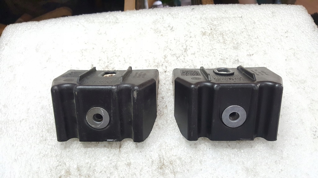 Uchwyt mocowanie pasa przedniego VW T5 T6 7E0805731E demontaż ...