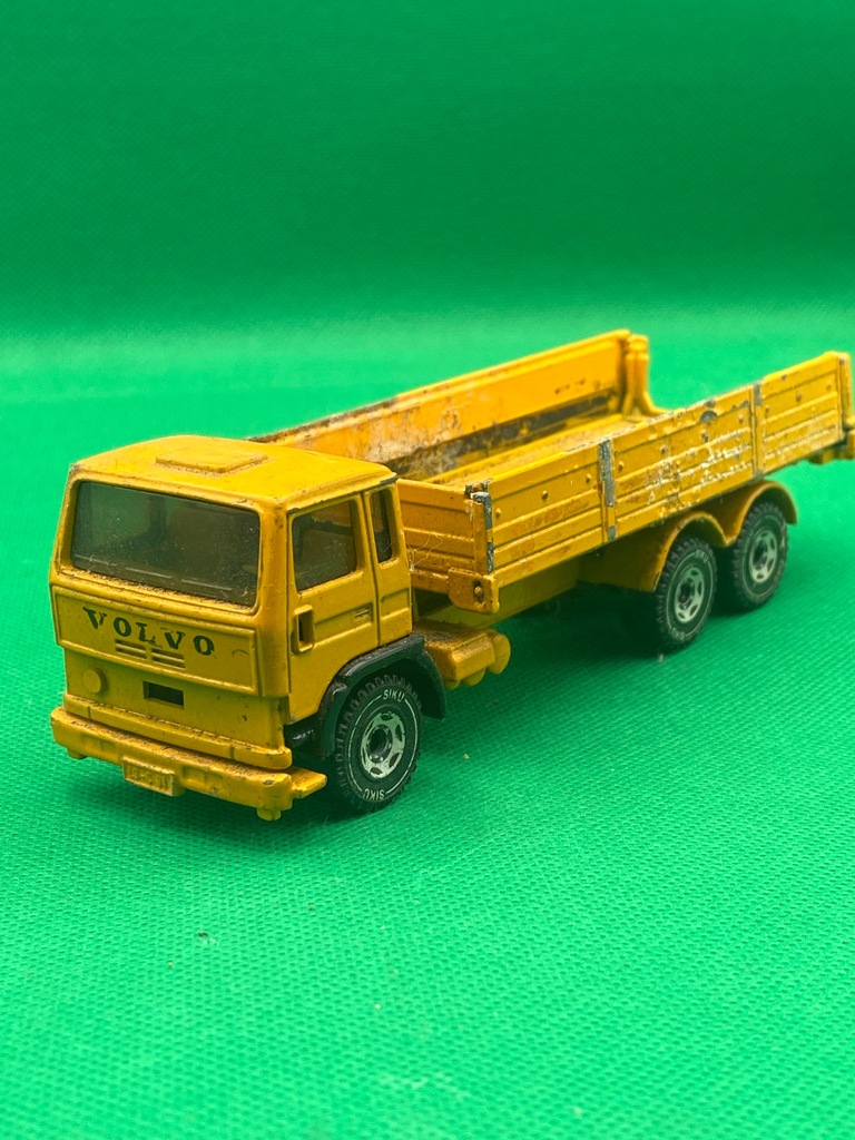 Siku Volvo F12 Turbo 6 - 13159762588 - oficjalne archiwum Allegro