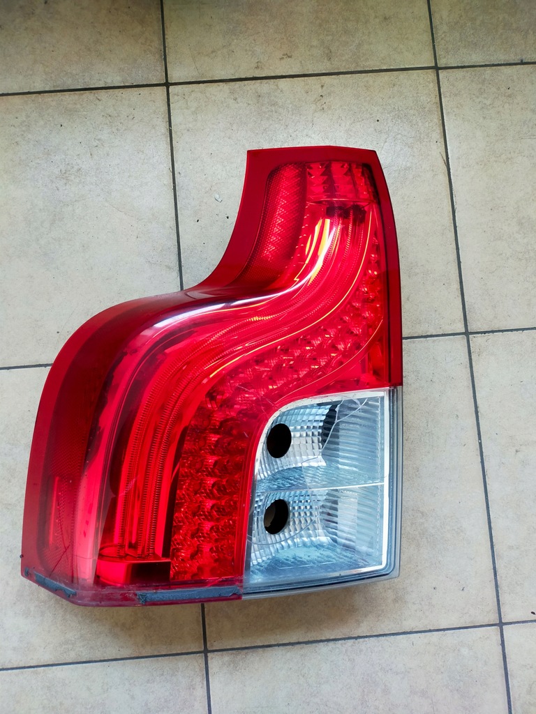 VOLVO XC90 LAMPA TYLNA TYŁ LIFT LED ORYGINAŁ - 12053439050 - oficjalne ...