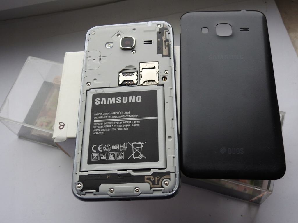 Samsung Galaxy J3 (2016) czarny 8 GB SM-J320FN/DS - 8866916081 ...