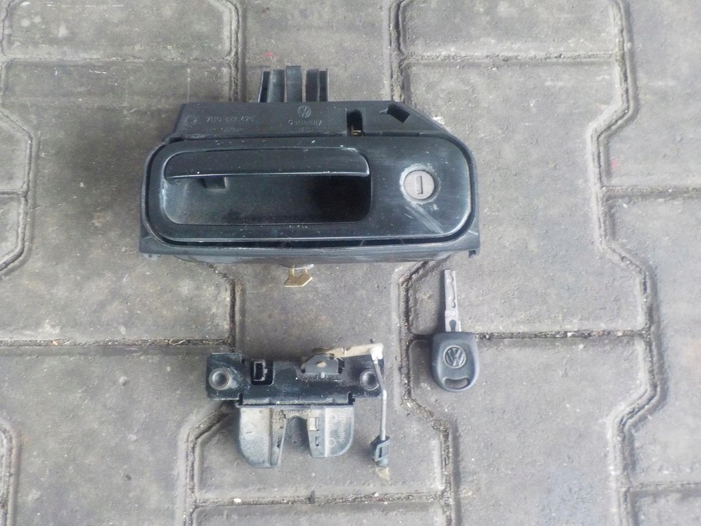 VW T5 ZAMEK KLAMKA KLAPY TYŁ + WKŁADKA + KLUCZ - 13577806487 - oficjalne archiwum Allegro