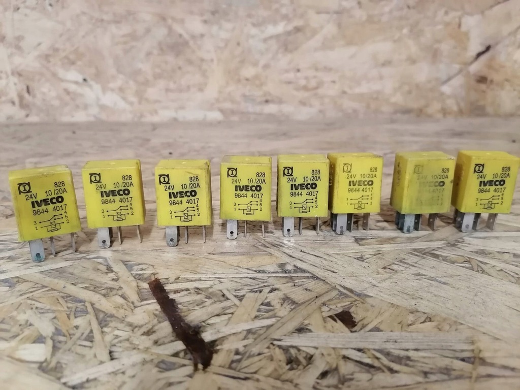 8 x Przekaźnik 98444017 Iveco Stralis 450 Euro 5 - 11878843062 ...
