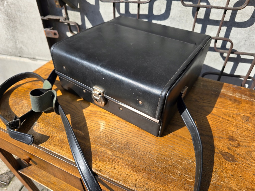 Stara torba na aparat walizka PRL - 16867239613 - oficjalne archiwum Allegro