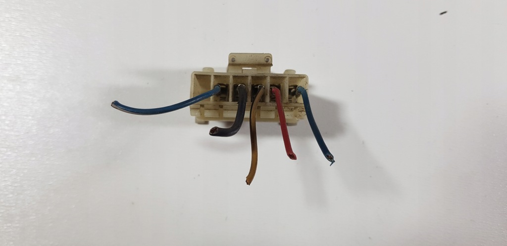 KOSTKA WTYCZKA WTYK LAMPY TYLNEJ TYŁ FIAT SEICENTO - 10755591500 - oficjalne archiwum Allegro