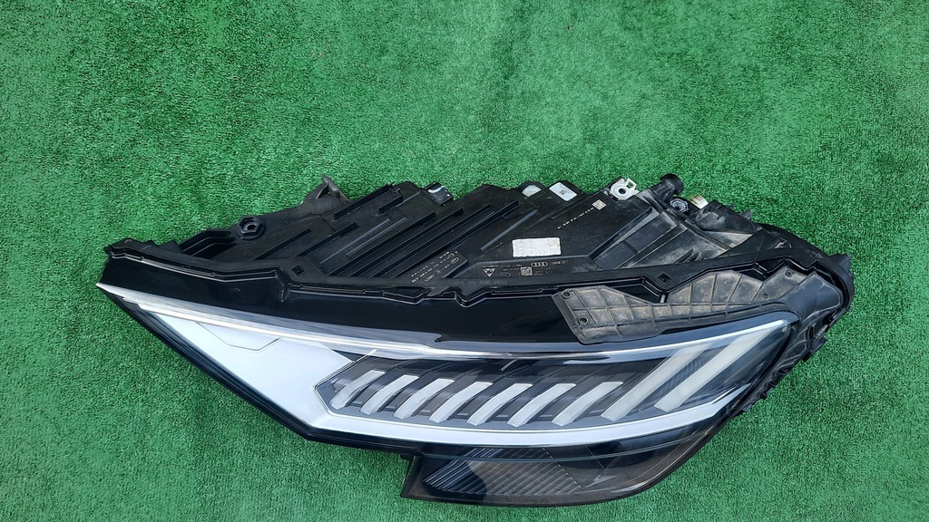 AUDI Q8 4M8 FULL LED MATRIX LAMPA PRZEDNIA - 12754480869 - oficjalne ...