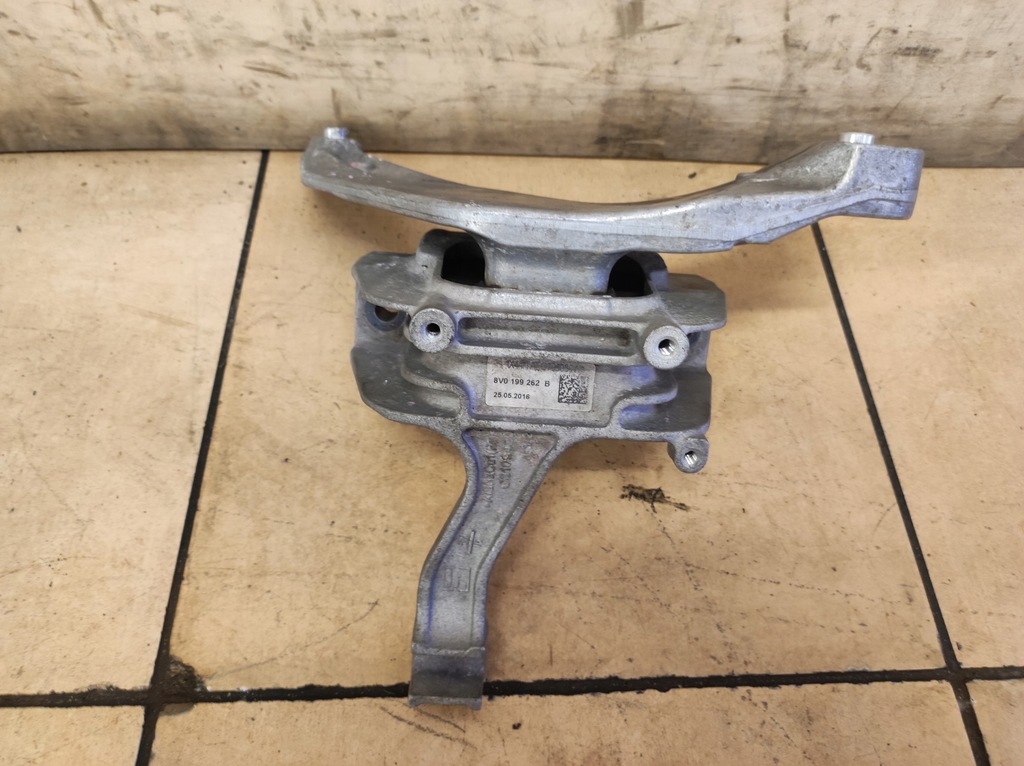 Łapa poduszka silnika Audi RS3 8V 2.5 TFSI - 13790914571 - oficjalne ...