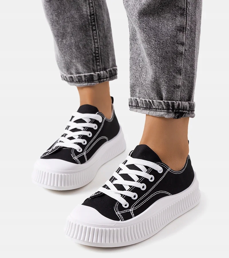 Czarne trampki na platformie Chovka 17245 rozmiar 38 - 12323625161 ...