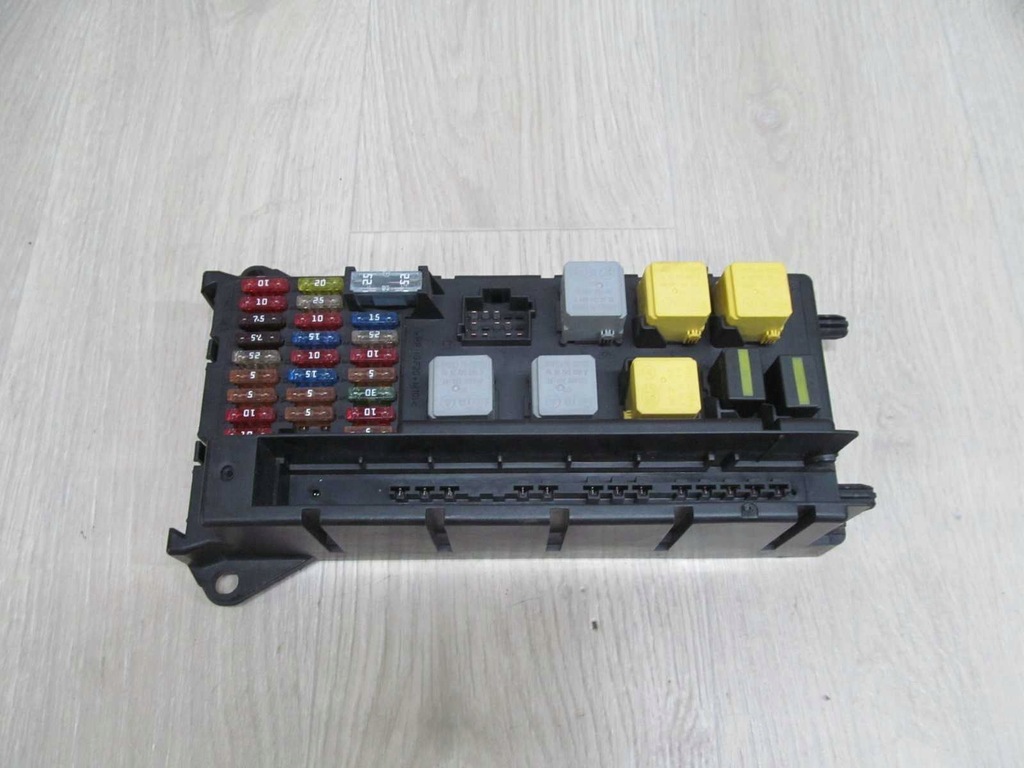 MB SPRINTER 906 06-18 SKRZYNKA BEZPIECZNIKOW 15R - 9164130436 - oficjalne archiwum Allegro