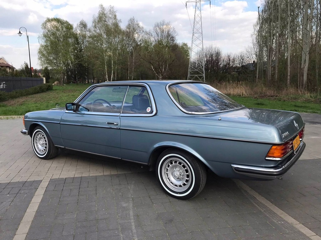 Mercedes w123 coupe 2.3 1978r. Odrestaurowany - 13701126312 - oficjalne ...