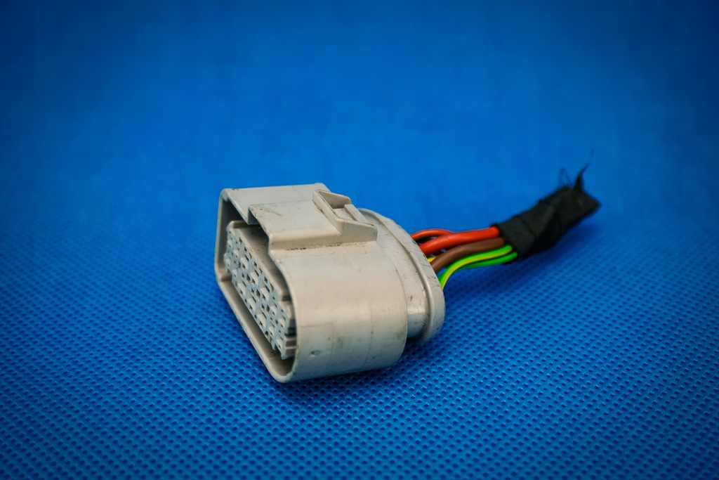 Wtyczka kostka Audi VW Seat Skoda 5Q0973737 - 13214478262 - oficjalne ...