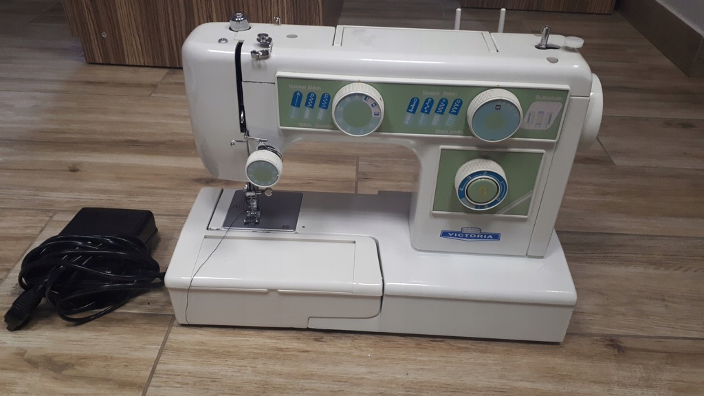 MASZYNA DO SZYCIA VICTORIA 902A od L03 - 12644585181 - oficjalne ...