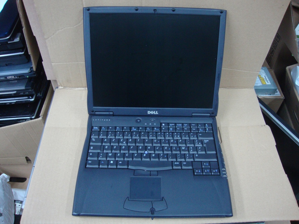 Dell latitude c600 sprawny niekompletny zabytek - 7885605462 ...