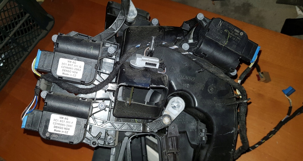 Silniczek nagrzewnicy cięgno VW Tiguan 2010r. Eu M - 13283811569 ...