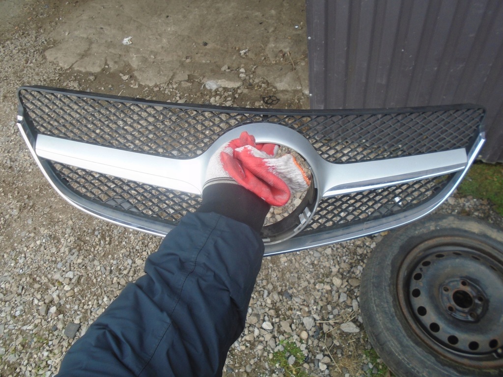 MERCEDES W207 LIFT ATRAPA GRILL AMG COUPE CABRIO - 12647932466 ...