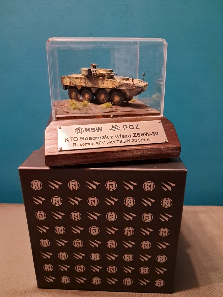 model KTO Rosomak z wieżą ZSSW-30 podarowany przez Hutę Stalowa Wola ...