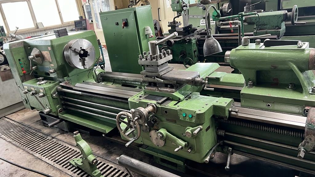 Tokarka uniwersalna Poręba TR 70B/130x2000 - 14524869911 - oficjalne archiwum Allegro