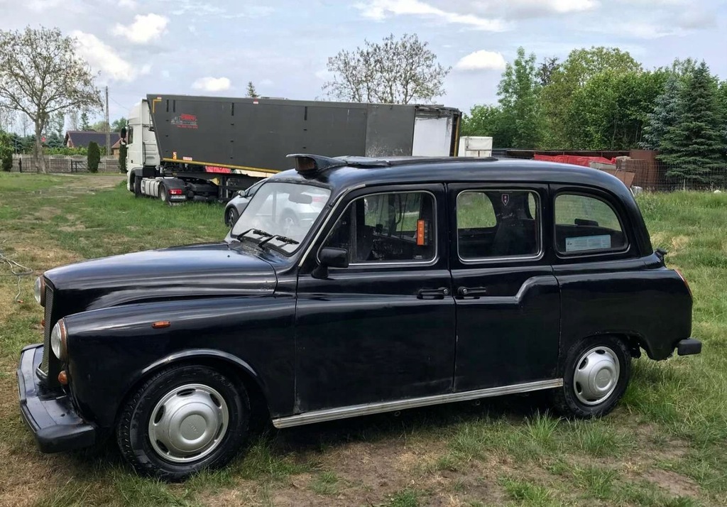 Carbodies London Black Cab Taxi Angielska taksówka silnik Nissan 2.7 ...