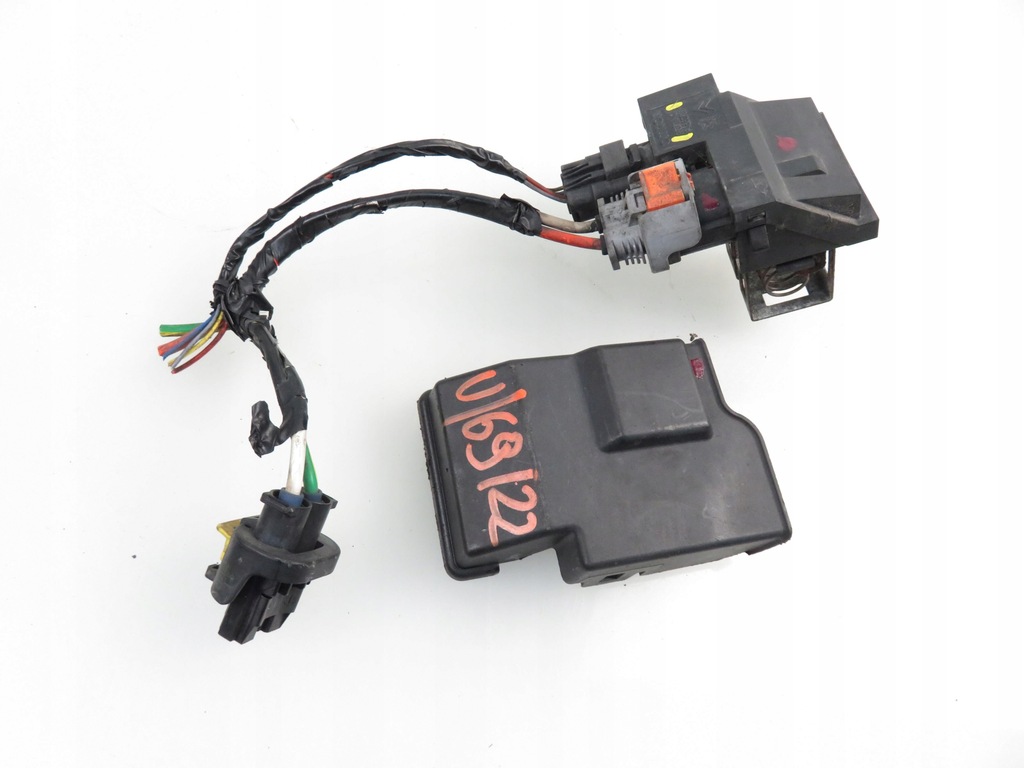 REZYSTOR WENTYLATORA PEUGEOT 3008 98372A01 - 13551809788 - oficjalne ...