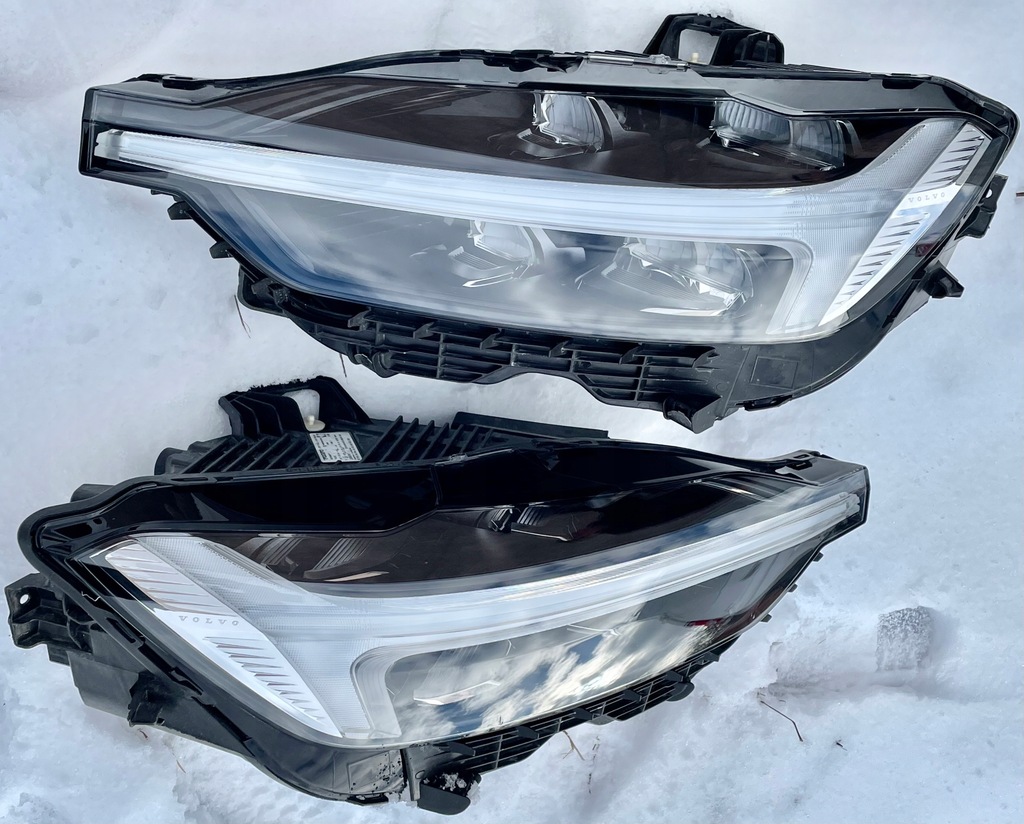 Volvo XC60 T6 2022 kompletny przód maska zderzak - 13426526504 ...