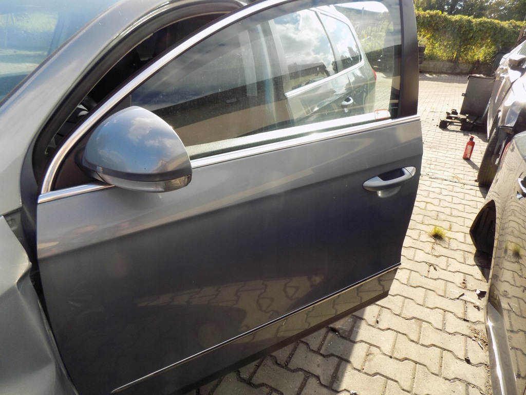 DRZWI LEWY PRZÓD LC7Z PASSAT B6 2005-2010 - 12681453801 - oficjalne ...
