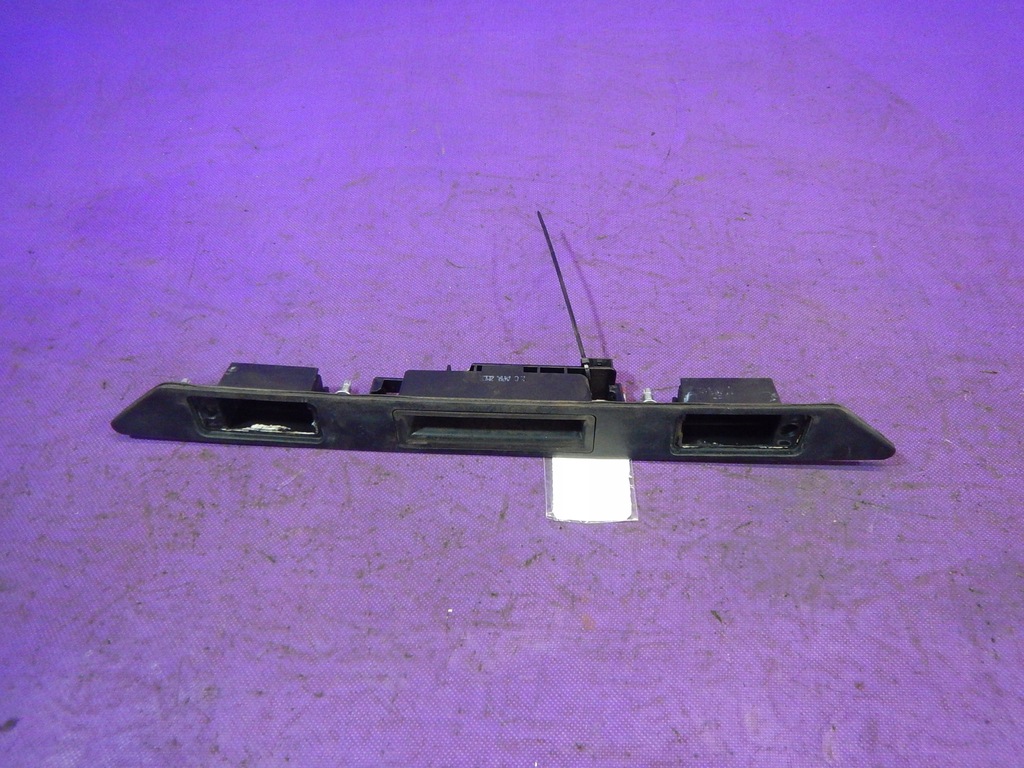 AUDI A4 B7 KLAMKA TYŁ KLAPY MIKROSTYK 8P4827574 - 11932686624 ...