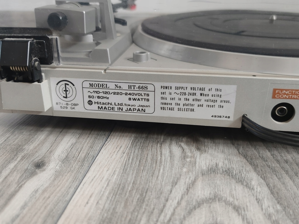 Купить Проигрыватель HITACHI HT-66S, прямой привод. сделано в Японии ...