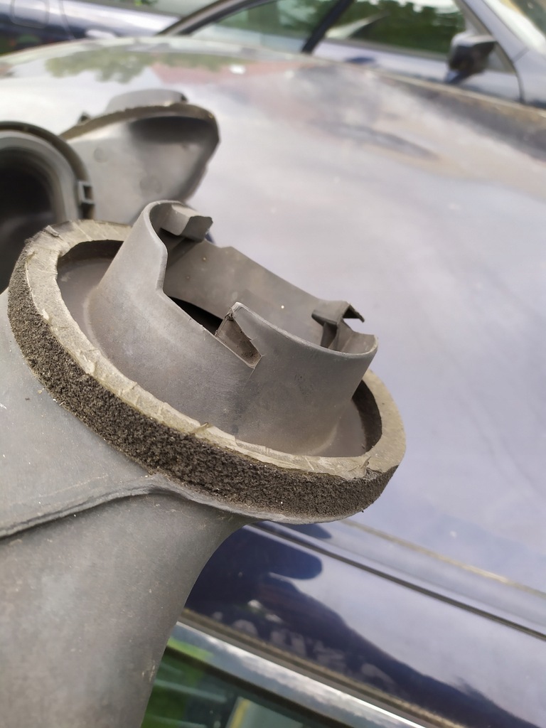 Rura filtra kabinowego lewa BMW E39 SPRAWNA - 8439676972 - oficjalne ...