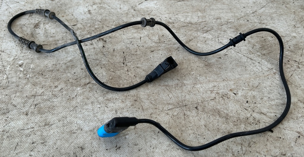 CZUJNIK KLOCKÓW HAMULCOWYCH PRZÓD MERCEDES GLC 253 - 13053072901 ...