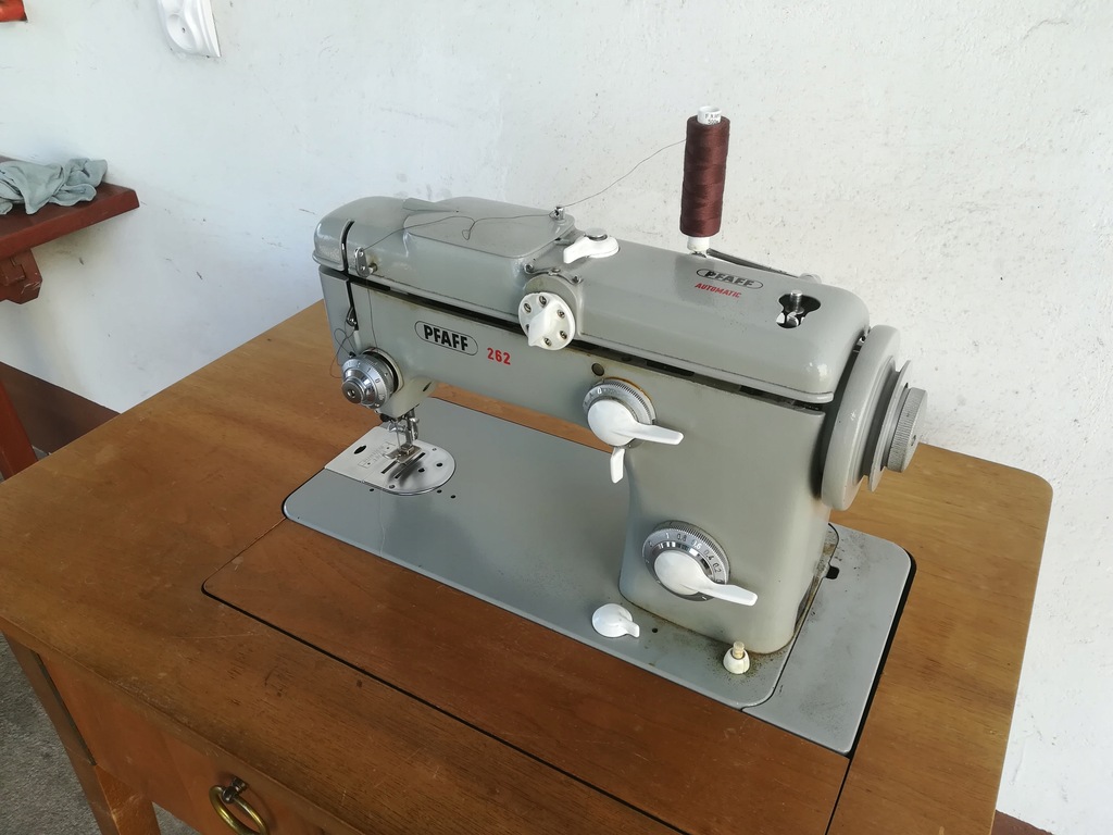 MASZYNA DO SZYCIA PFAFF 262 AUTOMATIC Z SZAFKĄ - 8068539387 - oficjalne ...
