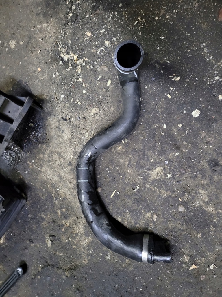 Wąż przewód chłodnicy wodny Volvo V40 31338598 - 13056811018 ...