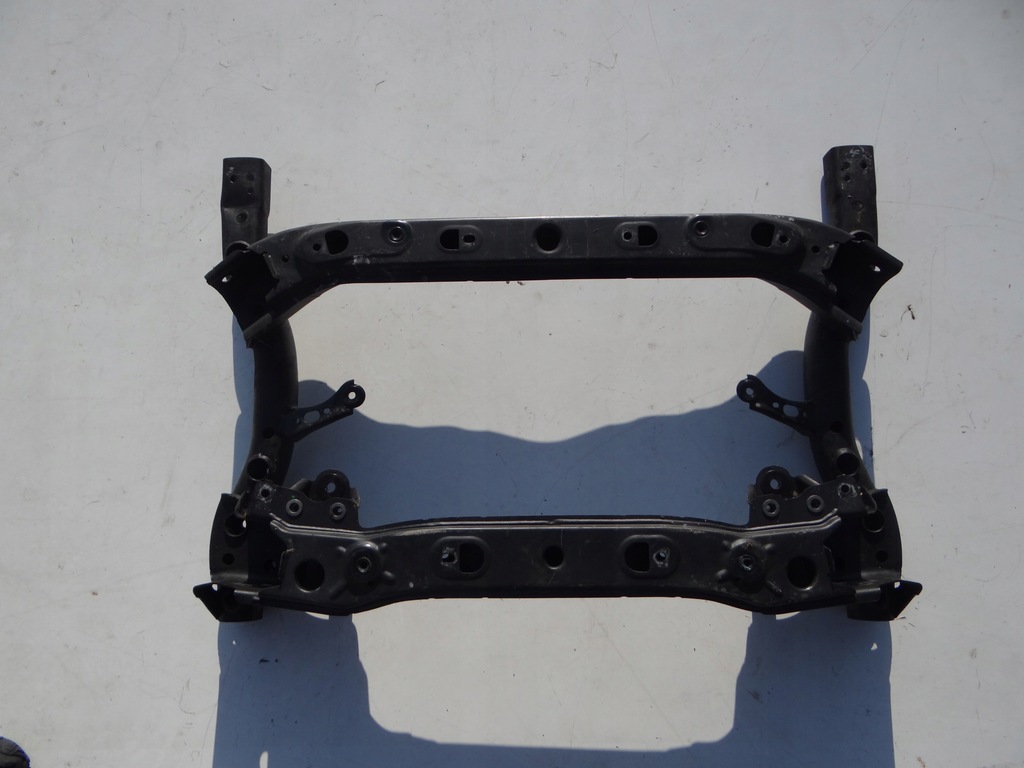 Mercedes SANKI WÓZEK BELKA PRZÓD A2056280057 - 8032822041 - oficjalne ...