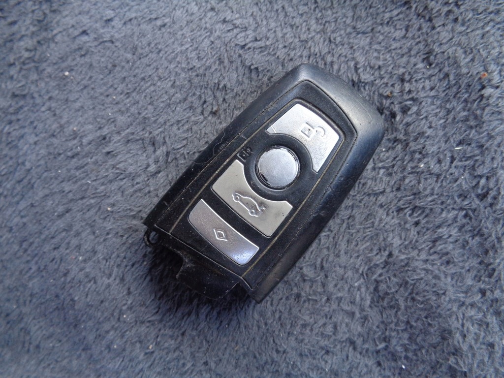 ORYGINALNY KLUCZYK KLUCZ PILOT BMW F10 F11 F07 F01 - 12146366167 ...