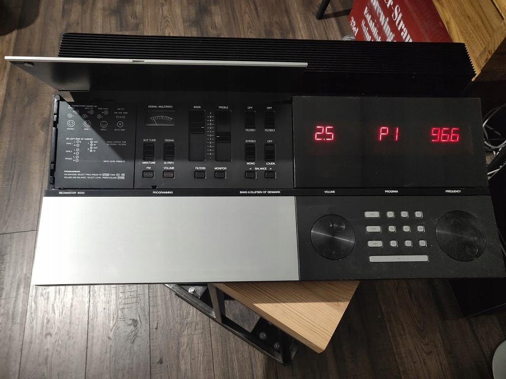Bang Olufsen Beomaster 8000 z pilotem - 7900376456 - oficjalne archiwum ...