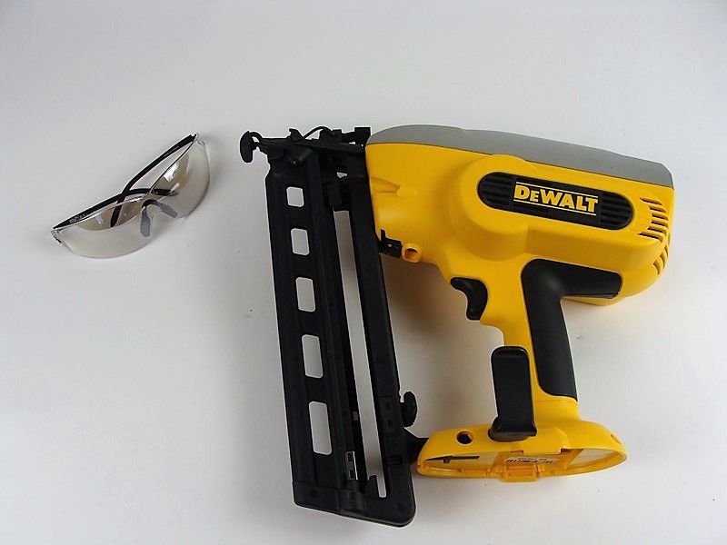 DEWALT GWOŹDZIARKA AKUMULATOROWA 18V DC618 BODY - 7317972692 ...