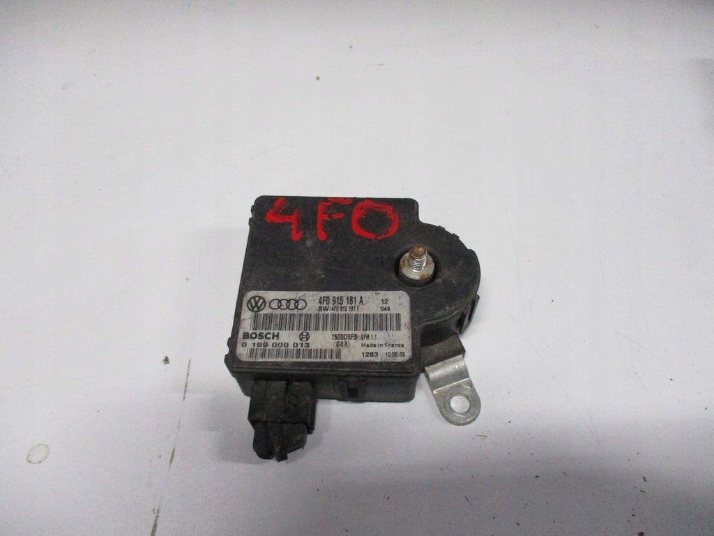 Moduł STEROWNIK NAPIĘCIA AKUMULATORA 4F0915181A - 9190070098 ...