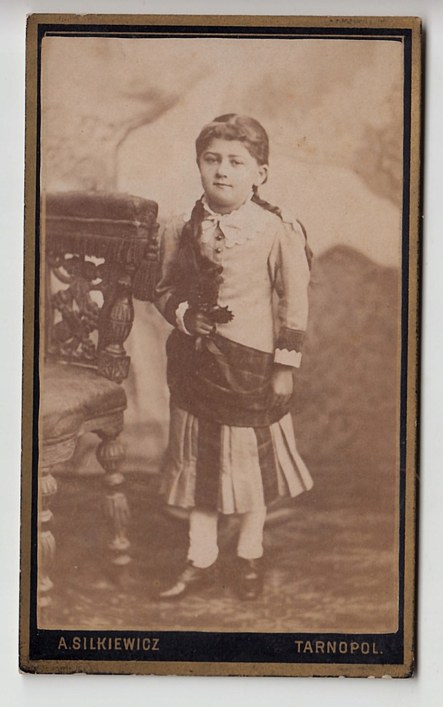 CdV Silkiewicz Tarnopol dziewczynka z warkoczami - 12768968384 ...