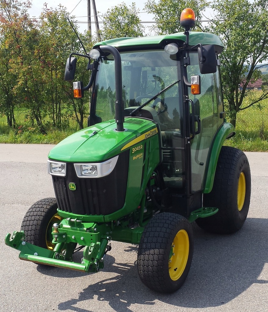 Ciągnik John Deere 3045R używany demo od dilera - 7520176254 ...