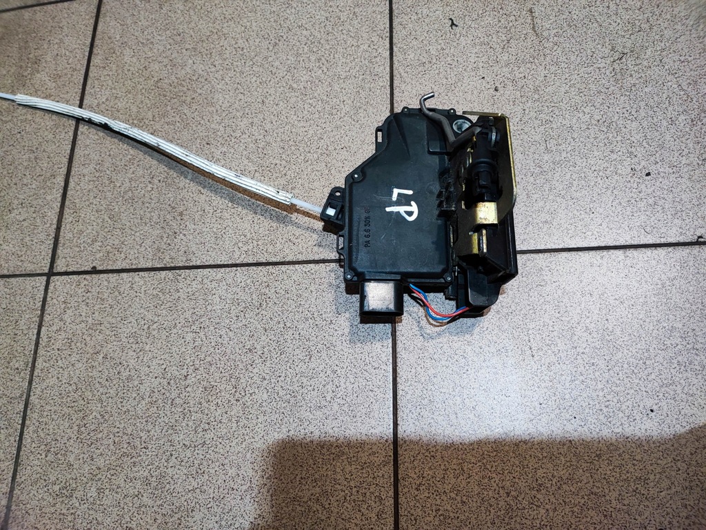 ZAMEK DRZWI LEWY PRZÓD 9 PIN AUDI A6 C5 - 13215307347 - oficjalne archiwum Allegro