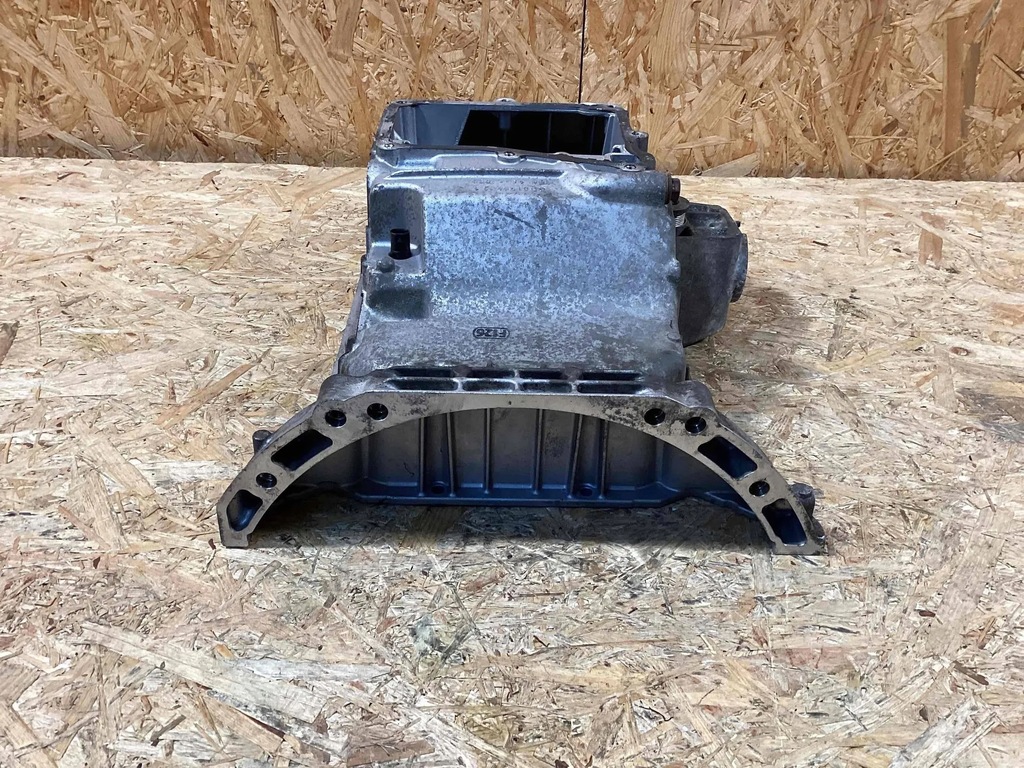 Mercedes-Benz C W205 Miska olejowa A2760108414 A2760142200 ...