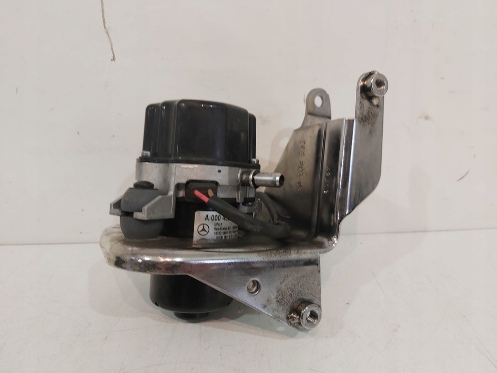 POMPA PODCIŚNIENIA MERCEDES W205 W213 A0004306132 - 12082690172 ...