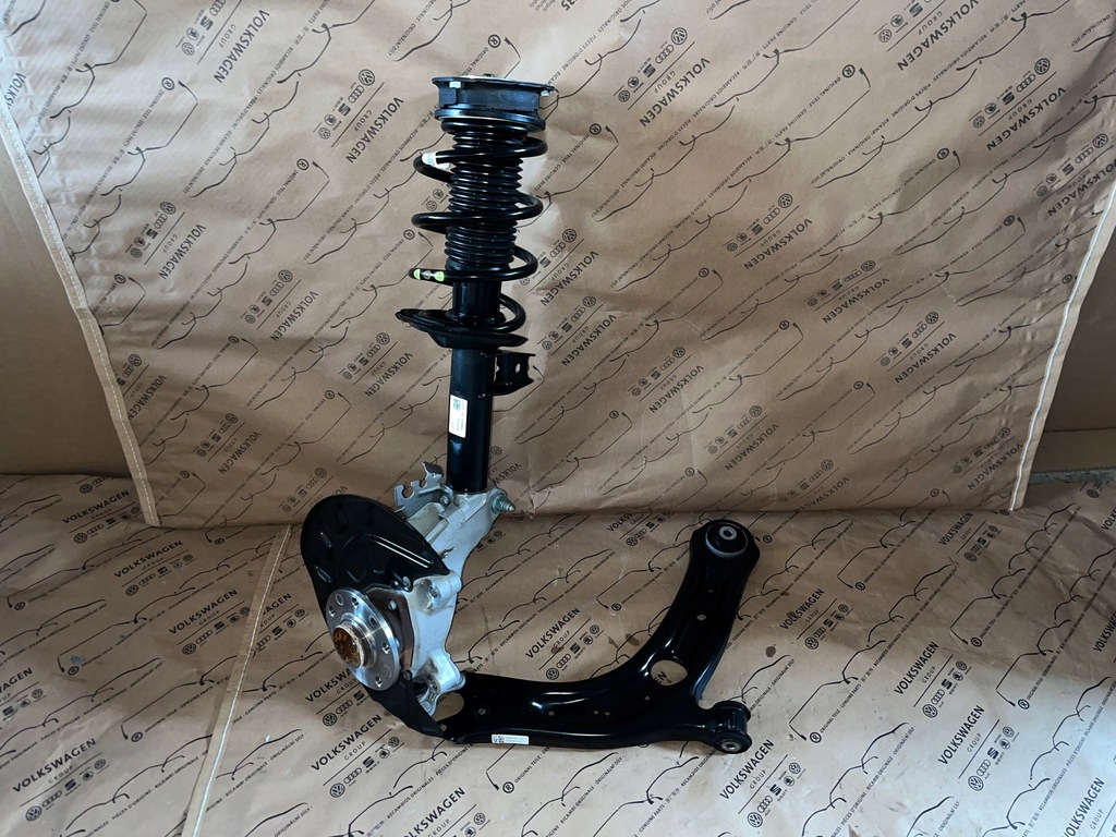 AUDI Q3 83A PIASTA ZWROTNICA WAHACZ MCPERSON PRAWY PRZÓD 20 KM PRZEBIEG ...