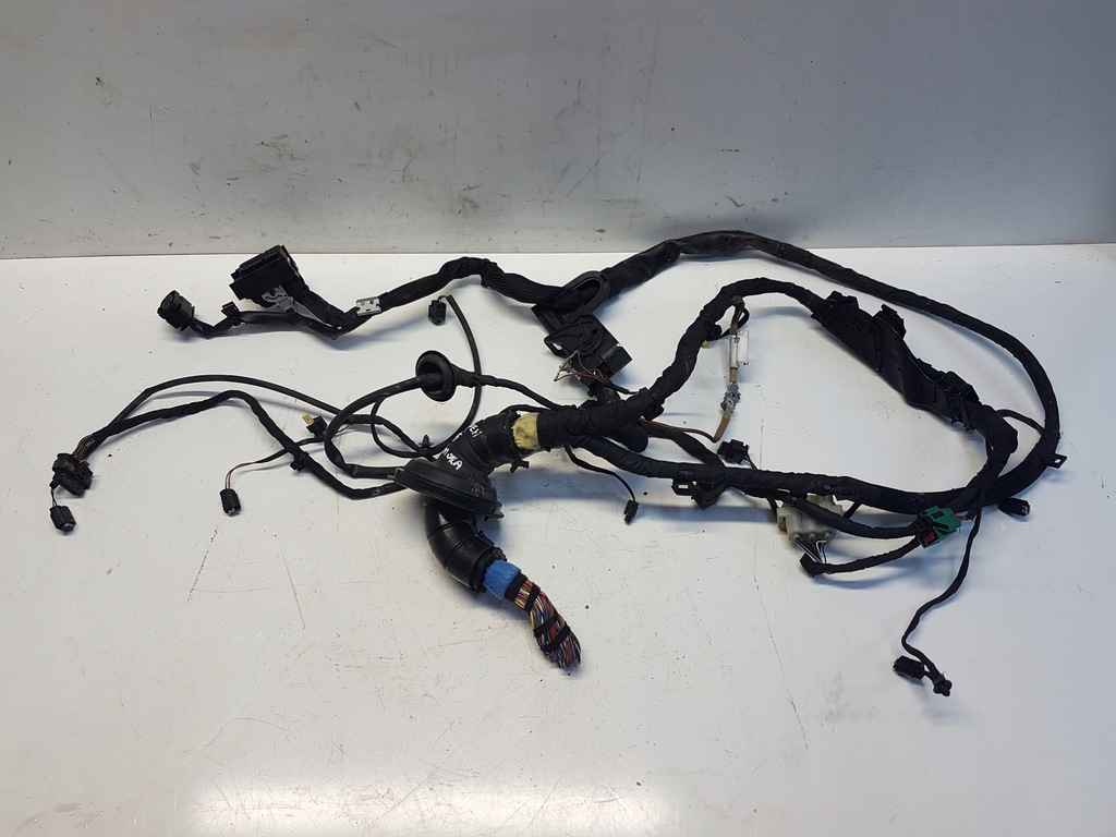 MERCEDES W205 2.0 instalacja komory silnika prawa - 13419621886 ...