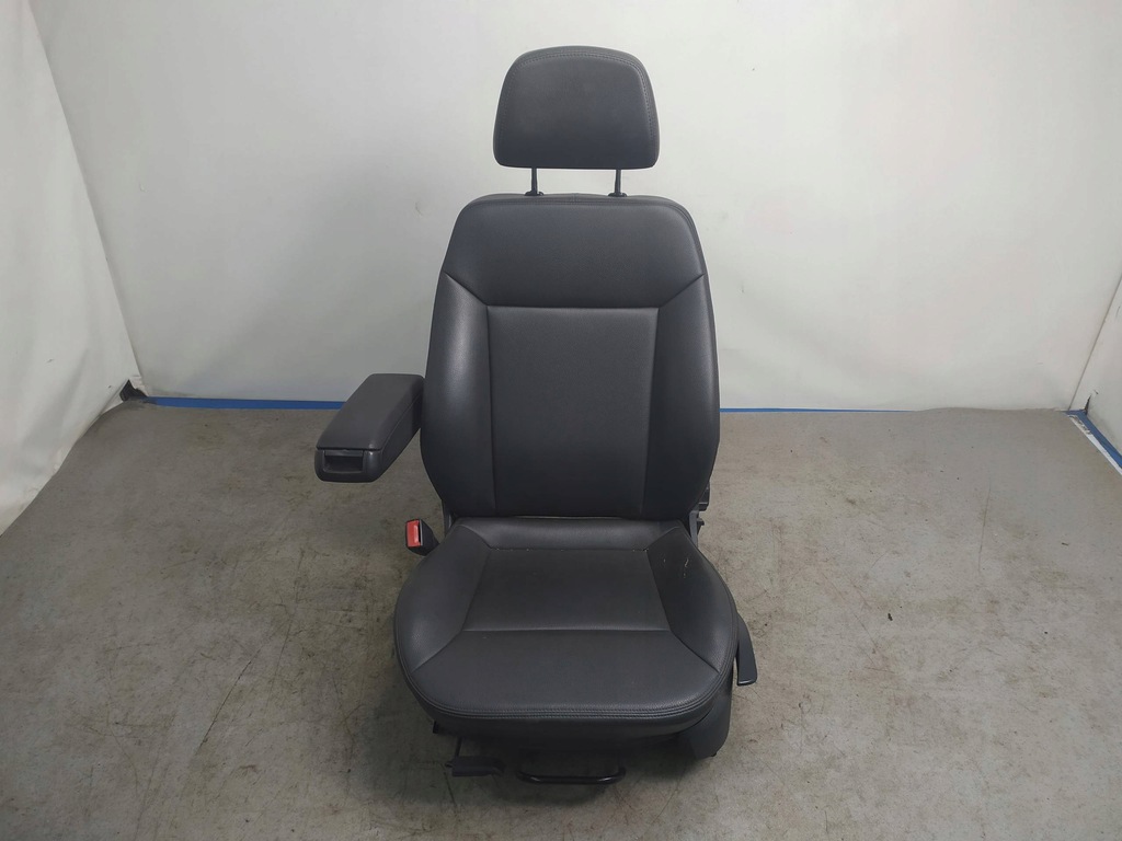FOTEL KIEROWCY OPEL ZAFIRA B - 12328358610 - oficjalne archiwum Allegro